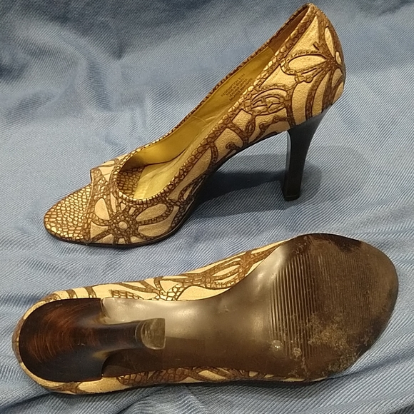 Carlos Santana | Shoes | Carlos Santana Redemption Leather Heel Size 85 ...